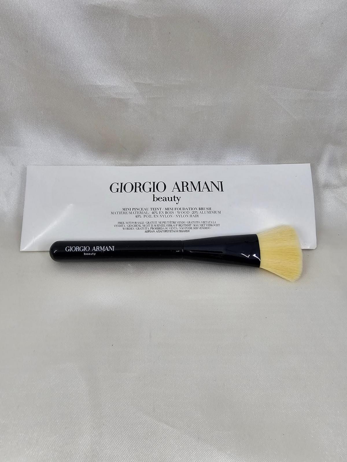 阿瑪尼 | Giorgio Armani Beauty - Mini Foundation Brush - 化妝掃 | HKTVmall 香港 ...