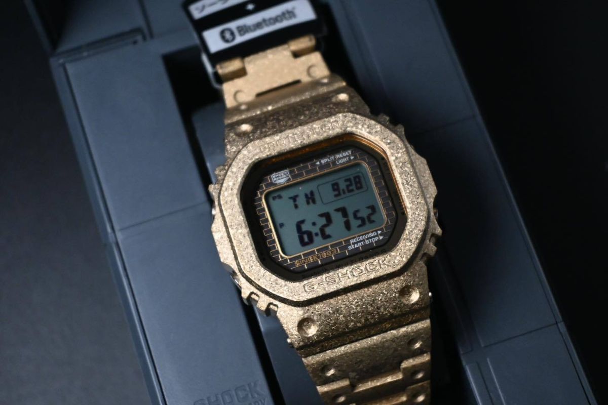 CASIO | CASIO G-Shock 藍牙 Blue Tooth 太陽能 光動能 不鏽鋼錶帶 不鏽鋼 防震 200米防水 金色 GMW ...