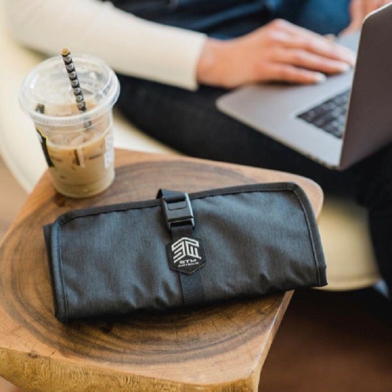 STM | Dapper Wrapper 多功能折疊配件袋 酷黑 | HKTVmall 香港最大網購平台